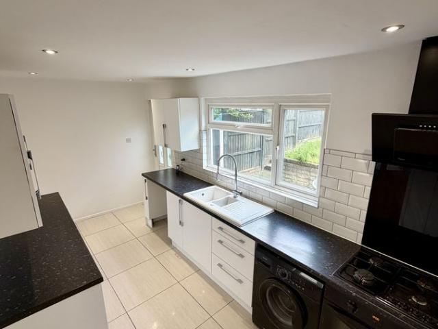 Bodmin Gardens, Leeds, West Yorkshire LS10, 2 bed terraced house to rent, £1,000 pcm | PrimeLocation