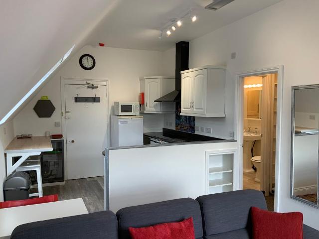 Bodorgan Road, Bournemouth BH2, 1 bed flat to rent, £900 pcm | PrimeLocation