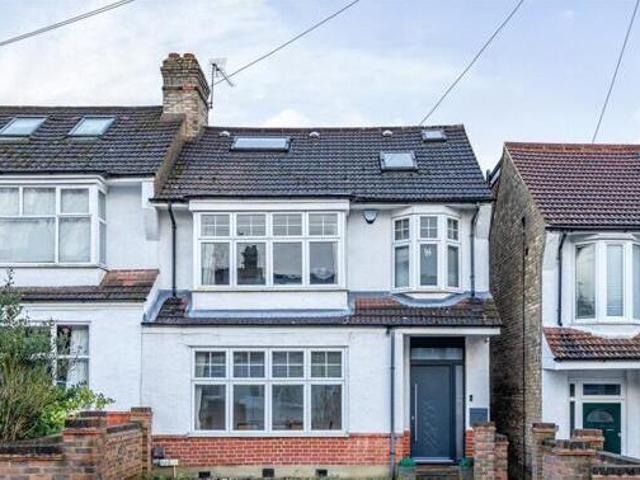 Bohun Grove, Barnet, 4 Bedroom End