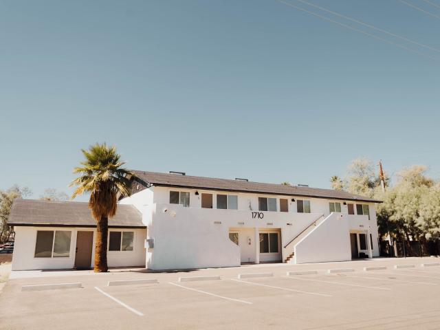 Boho On 31st Fully Furnished Unit