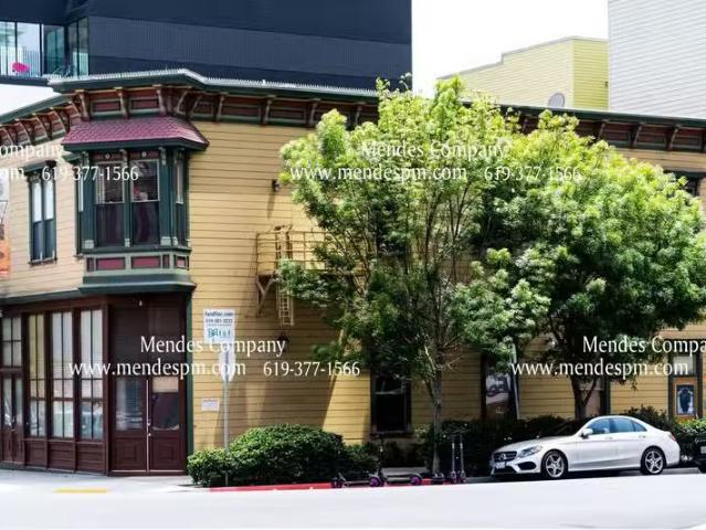 Boho Chic 1bd/1bath Apartment Home in Stunning Victorian Build.