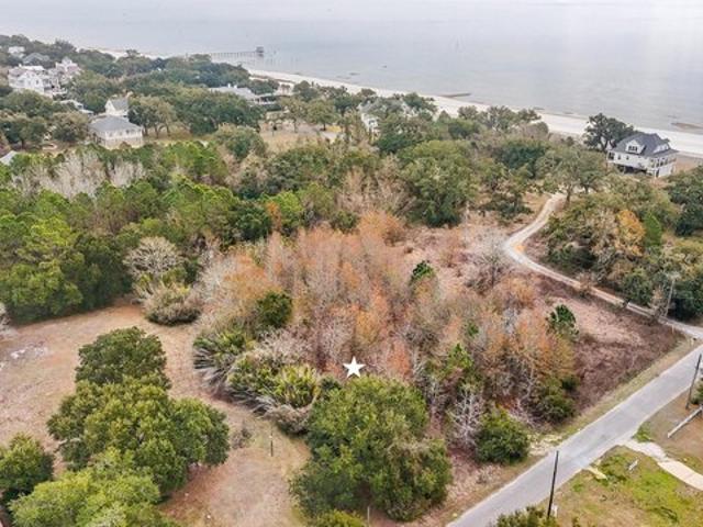 Boisdore Ave, Pass Christian, MS 39571