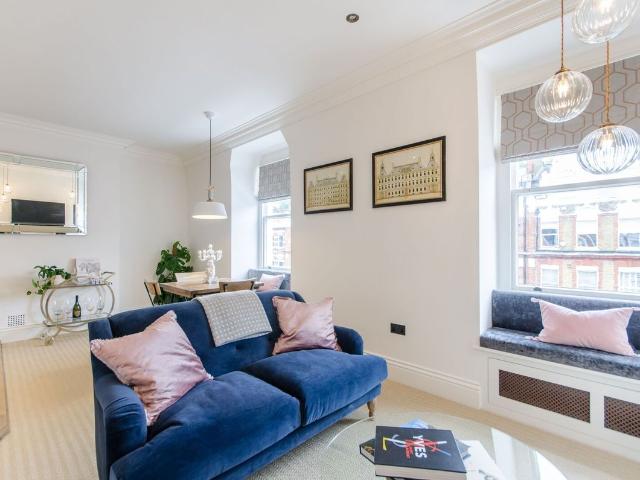 Bolton Gardens, South Kensington, London SW5, 1 bed flat to rent, £4,117 pcm | PrimeLocation
