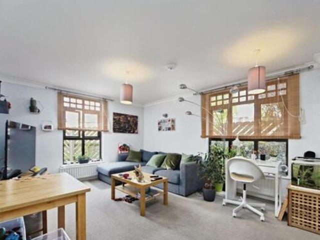Bolton Drive, Morden, 1 Bedroom Flat