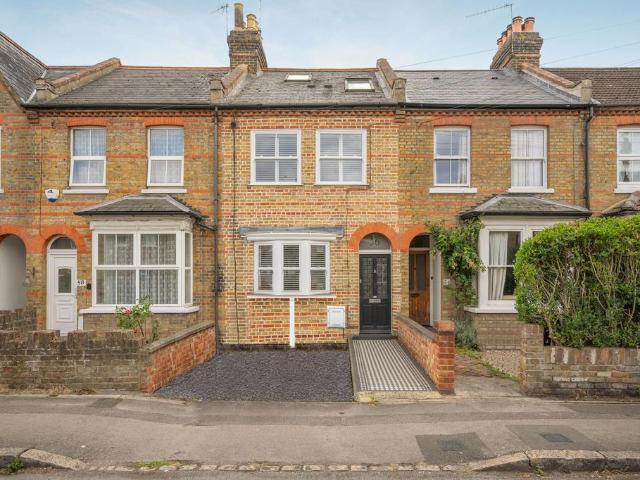 Bolton Road, Windsor 4 bed house to rent £3,350 pcm £773 pw