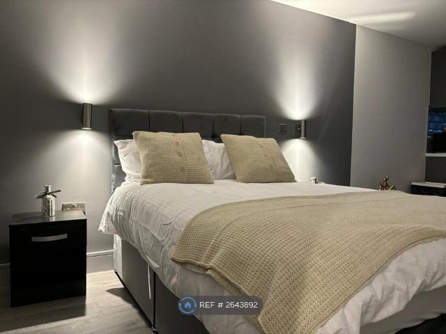 Bolton Road, Bradford BD1, 1 bed flat to rent, £680 pcm | PrimeLocation