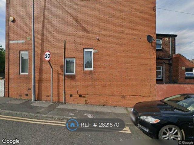 Bolton Road Farnworth Bolton, Bolton BL4, Room to rent, £650 pcm | PrimeLocation