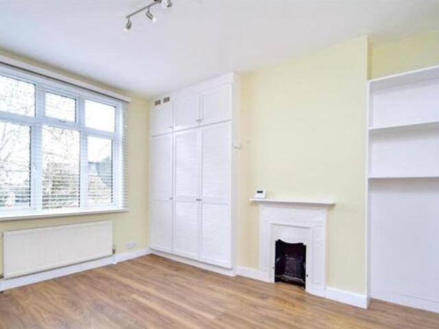 Bolton Road, Harrow, 2 Bedroom Maisonette
