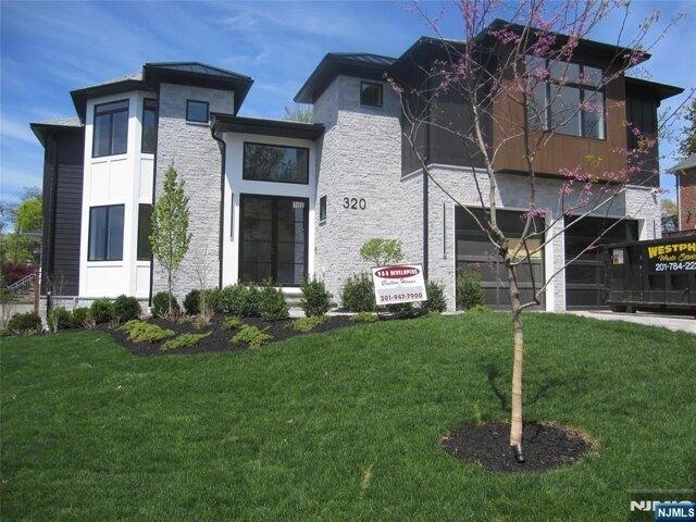 Bolz St, Englewood Cliffs, Home For Sale