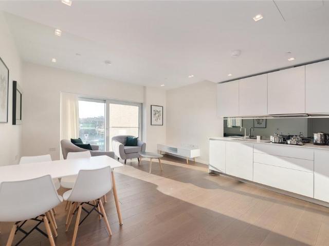 Bolander Grove, London, SW6 1 bed apartment to rent £3,142 pcm £725 pw
