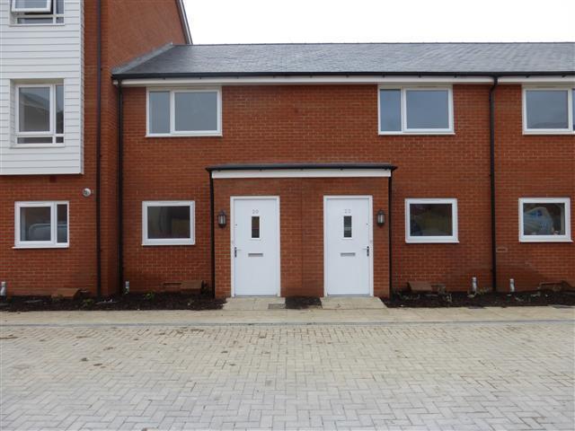 Boldison Close, Bicester Road, AYLESBURY 2 bed house to rent £1,425 pcm £329 pw