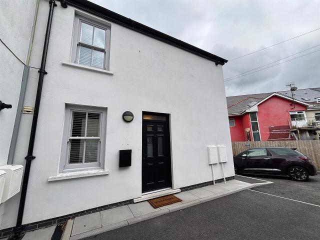 Bolgoed Place, Merthyr Tydfil CF47, 2 bed property to rent, £750 pcm | PrimeLocation