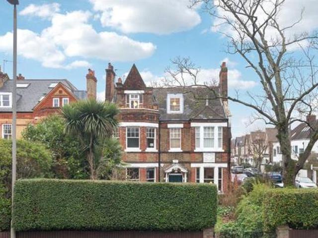 Bolingbroke Grove, London, 3 Bedroom Apartment