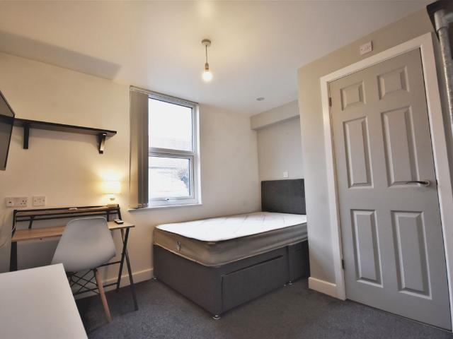 Bolingbroke Road, Coventry CV3, Room to rent, £475 pcm | PrimeLocation