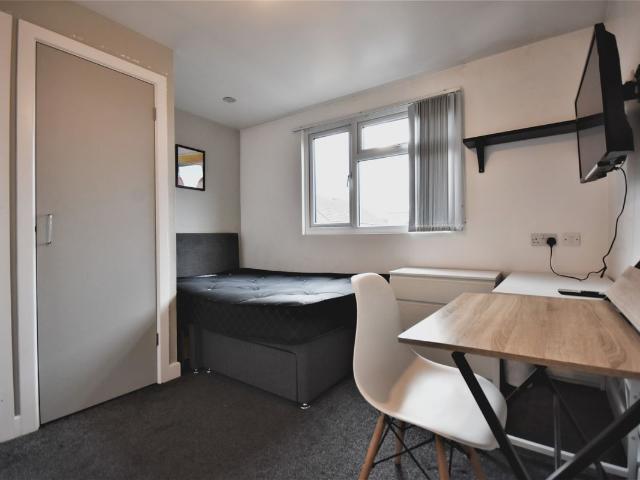 Bolingbroke Road, Coventry CV3, Room to rent, £475 pcm | PrimeLocation