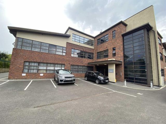 Bollin Heights, Macclesfield Road, Wilmslow SK9, 1 bed flat to rent, £1,300 pcm | PrimeLocation