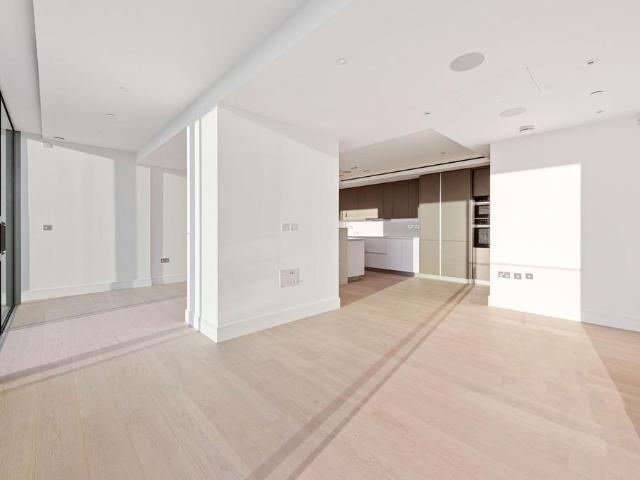 Bollinder Place, Carrara Tower, EC1V 2 bed property to rent £6,500 pcm £1,500 pw
