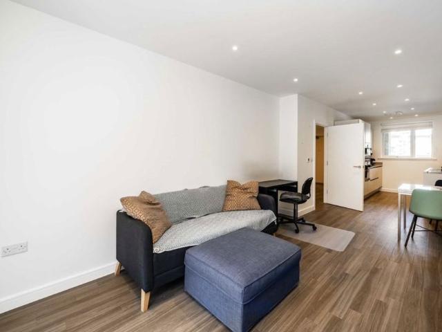 Bollo Bridge Road, W3, London
