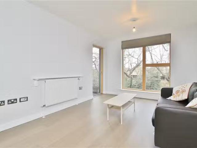 Bollo Lane, London, W4 5LE