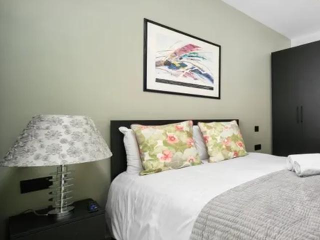 Bolney Meadow Community Center, Meadow Place, London, SW8 1UY, United Kingdom | Studio apartment for rent #132872436 | Rentberry