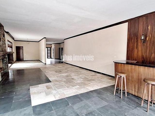 BOLSÃO INTERLAGOS TÉRREA COM 450,0M² ÁREA CONSTRUIDA, 750,0M² ÁREA TERRENO 3 QUARTOS, SUÍTE, 4 GAR