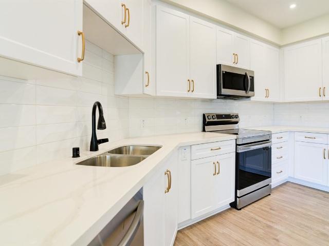 Bolsa Row Apartments Studio Apartment for Rent at 15100 Brookhurst Street, Westminster, CA 92683 Westminster