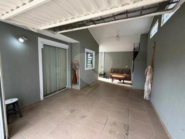 Boqueirão sobrado amplo com 3 quarto sendo 1 suite atico 150 m2
