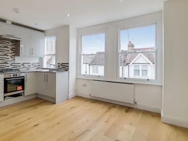 Borthwick Road, London, NW9 6AE, United Kingdom | 2 bed apartment for rent #167604192 | Rentberry