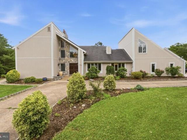 Bortons Landing Rd, Moorestown, Home For Sale