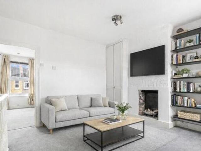 Borwick Avenue, London, 1 Bedroom Flat