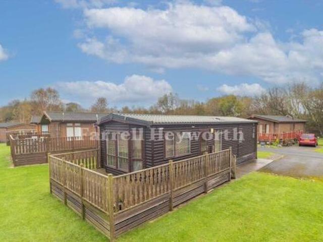 Borwick Lane, Dock Acres, 2 Bedroom Property