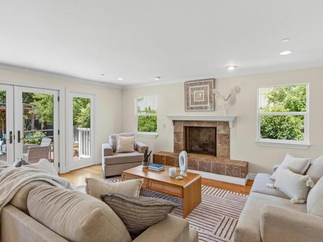 Boranda Ave, Mountain View, CA 94040