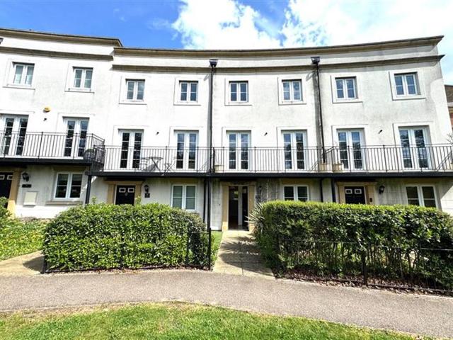 Borders Crescent IG10, 5 bed terraced house to rent, £2,750 pcm | PrimeLocation