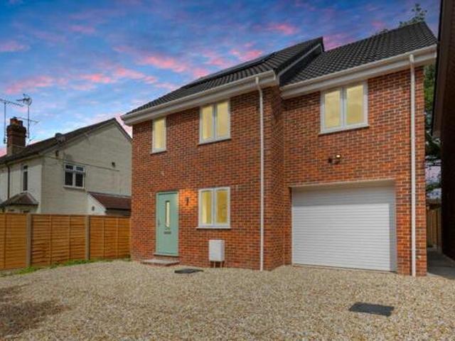 Bordon, Hampshire, 4 Bedroom Detached