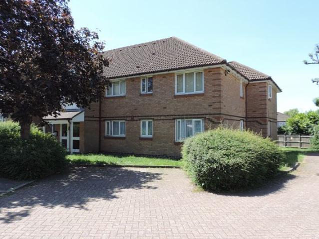 Bornedene, Potters Bar EN6, 1 bed flat to rent, £1,350 pcm | PrimeLocation