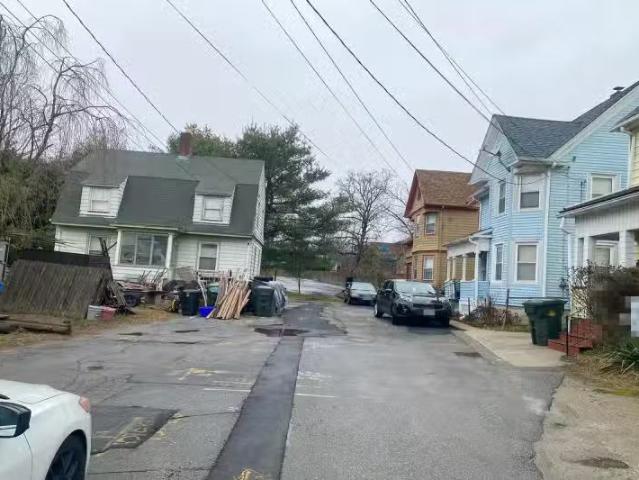 Borodell, NEW LONDON, CT 06320