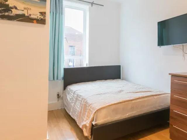 Borrodaile Road, London, SW18 2LD, United Kingdom | Room for rent #150168532 | Rentberry