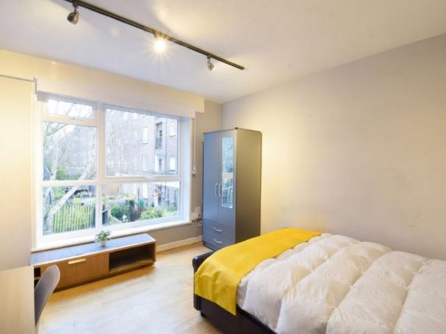Borrodaile Road, London SW18, Room to rent, £1,148 pcm | PrimeLocation