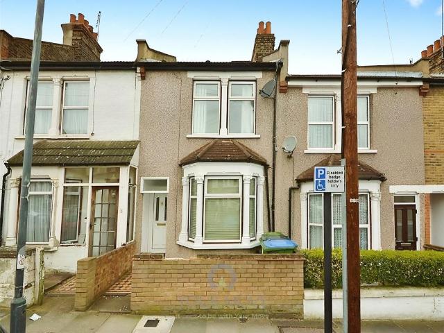Bostall Lane, Greenwich SE2 3 bed terraced house to rent £2,100 pcm £485 pw