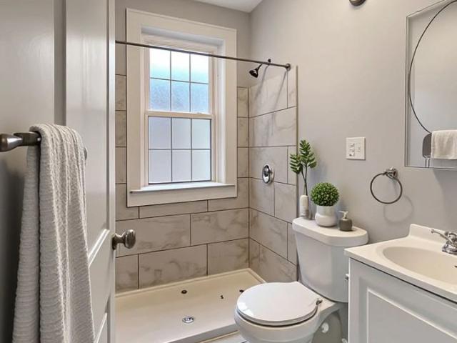 Boston Court Detroit Studio Apartment for Rent at 1251 Glynn Ct, Detroit, MI 48202 Central