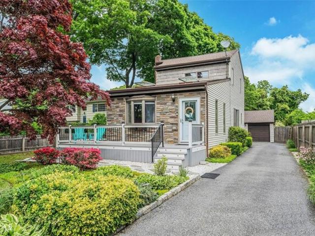 Boston Ave, Bay Shore, Home For Sale