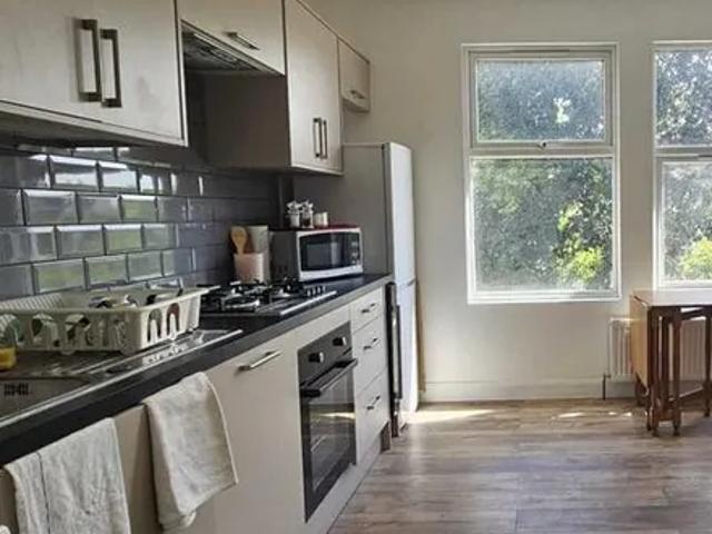 Boston Express, 234 South Ealing Road, London, W5 4RH, United Kingdom | 4 bed apartment for rent #125977438 | Rentberry