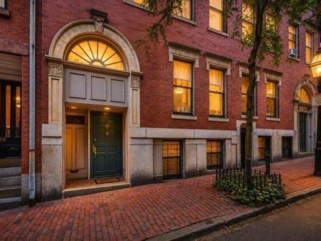 Boston MA 02114 105115717