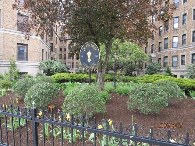 Boston MA 02215 102592914