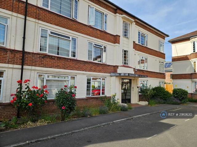 Boston Manor Road, Brentford, TW8 2 bed flat to rent £2,000 pcm £462 pw