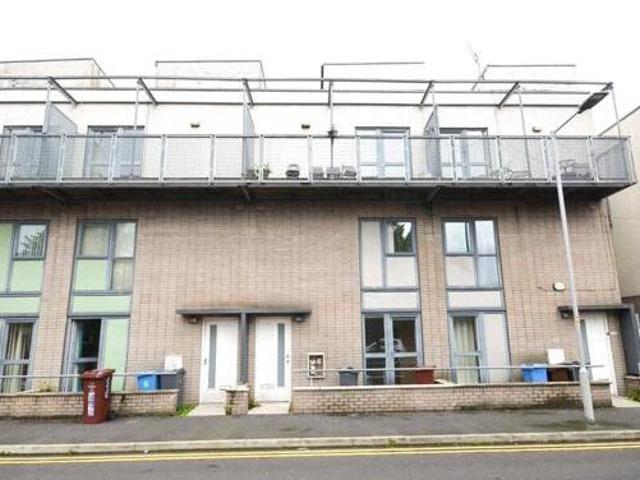 Boston Street, Hulme, 3 Bedroom House