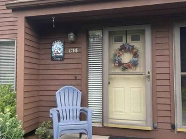 Boston Post Rd Apt C, Waterford, Home For Sale