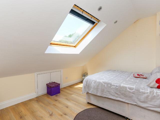 Boston Road, Hanwell W7, Room to rent, £900 pcm | PrimeLocation
