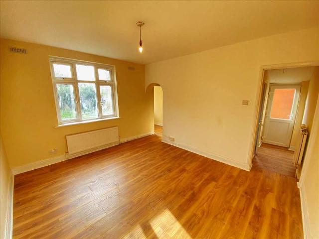 Boston Road, Hanwell W7, Studio to rent, £1,350 pcm | PrimeLocation