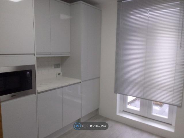 Boston Road, London W7, Room to rent, £775 pcm | PrimeLocation
